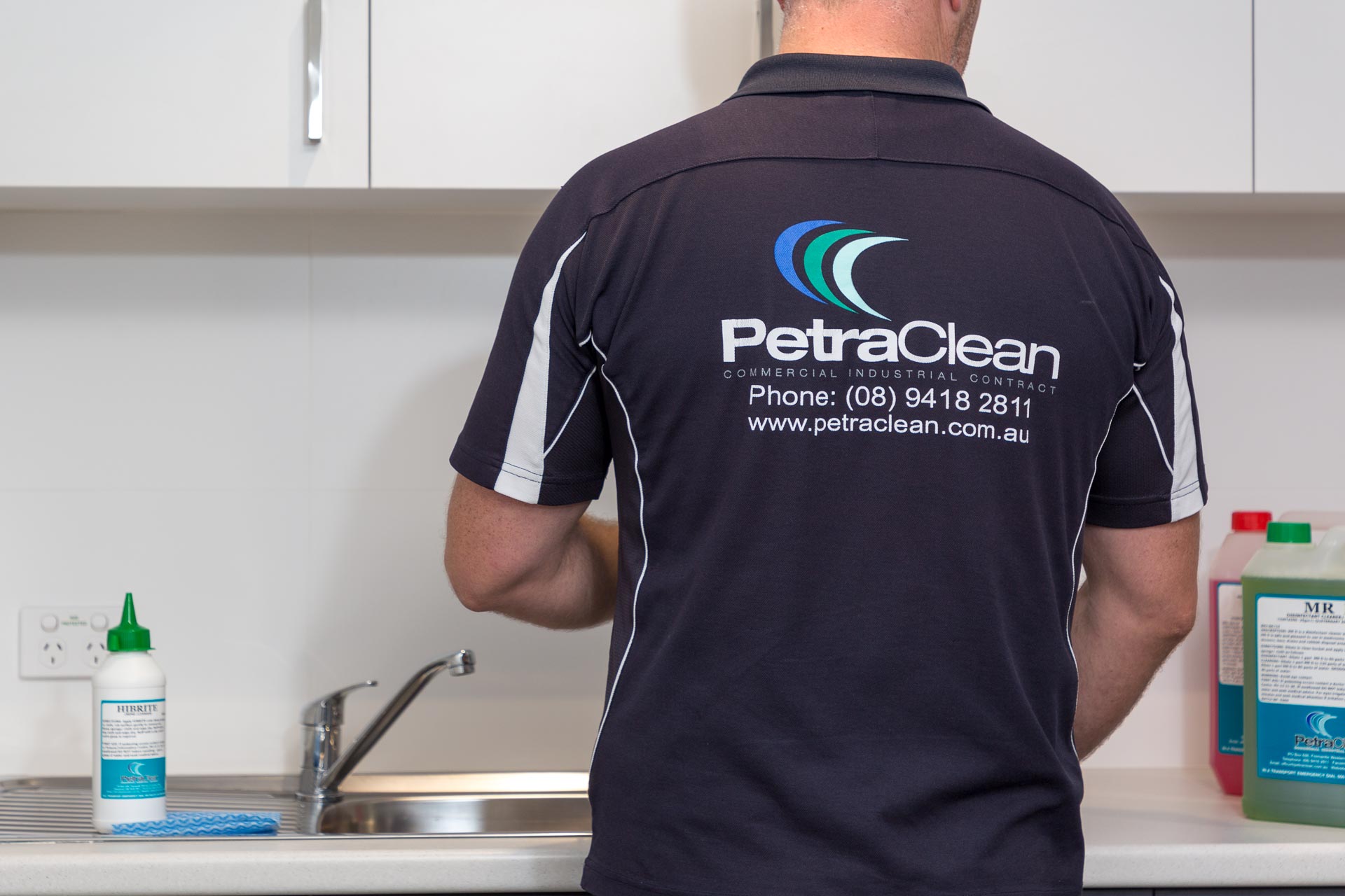 They only use water to clean your desks? - PetraClean